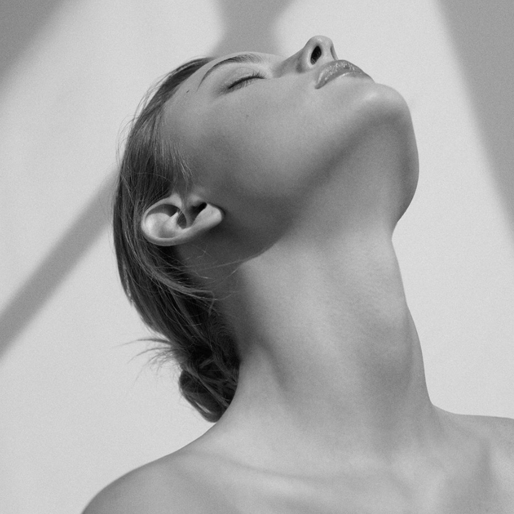 5 SIMPLE SUSTAINABLE BEAUTY SWAPS – Prae Wellness